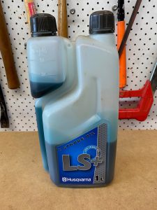 What you need to mix 2 stroke (cycle) fuel - 2 Stroke Mix